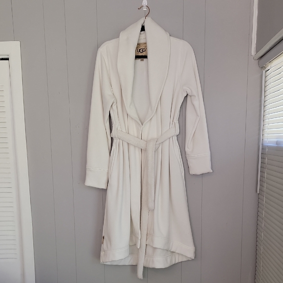 UGG | Intimates & Sleepwear | Ugg Womens Bath Robe Large White Heavy ...